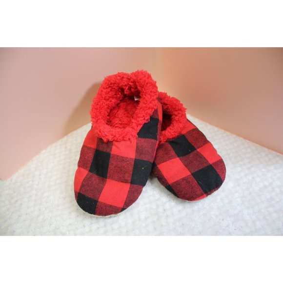 Snoozies | Shoes | Snoozies Slippers Medium Red And Black Buffalo Print ...